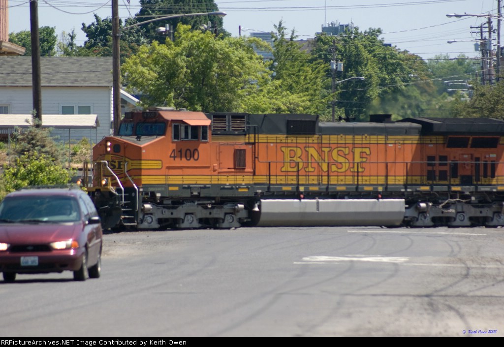 BNSF 4100